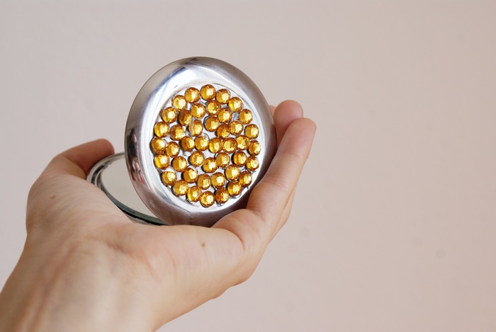 DIY CRYSTALS COMPACT MIRROR - Francine's Place Blog