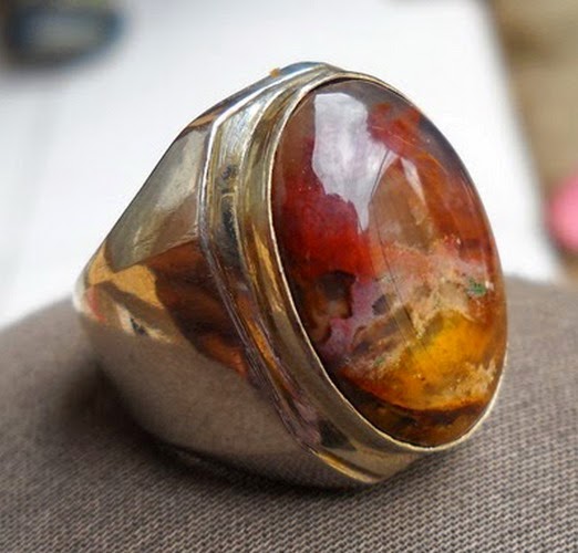 AGATE: PANCAWARNA
