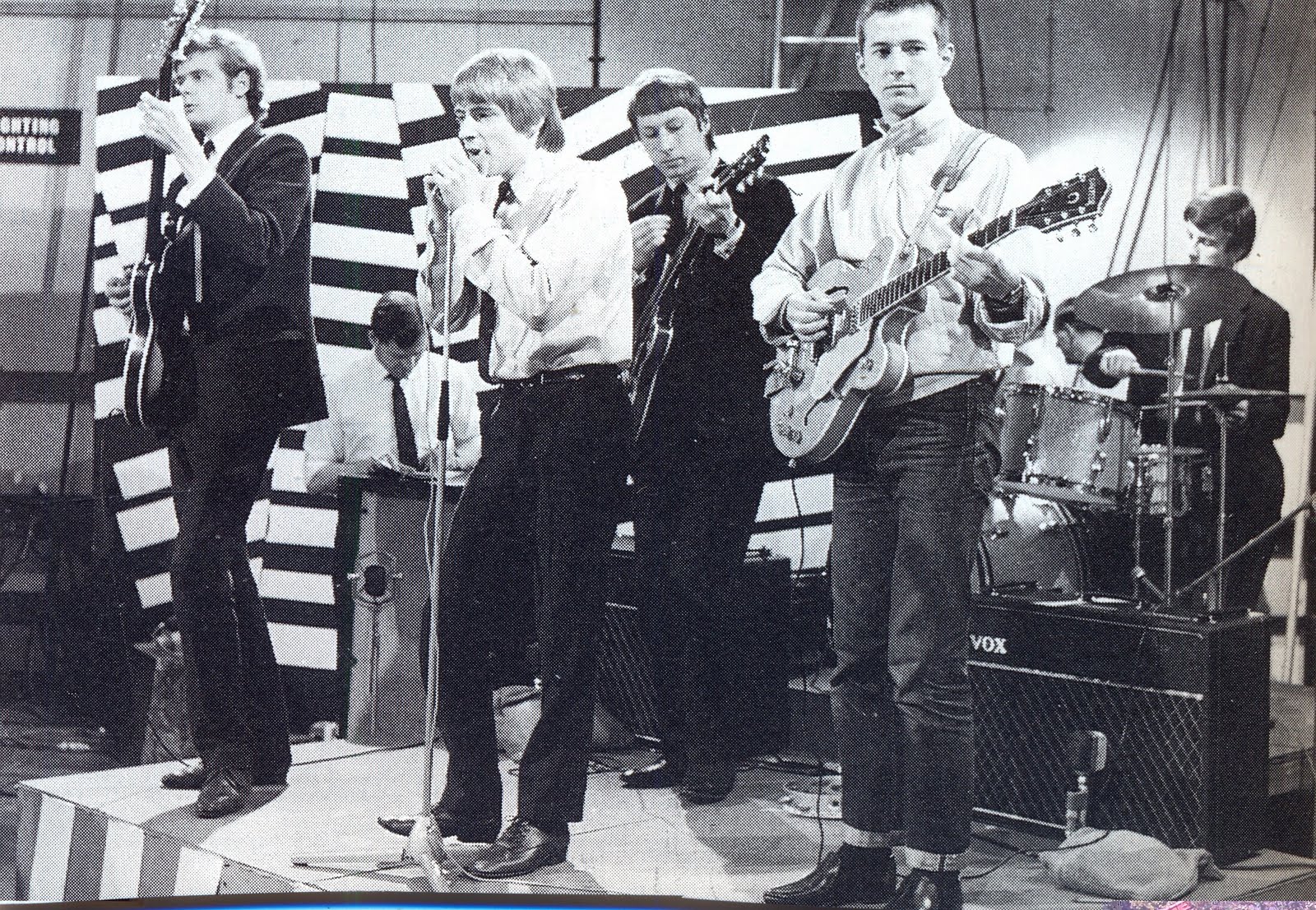 SIXTIES BEAT: The Yardbirds - Blueswailing July 64