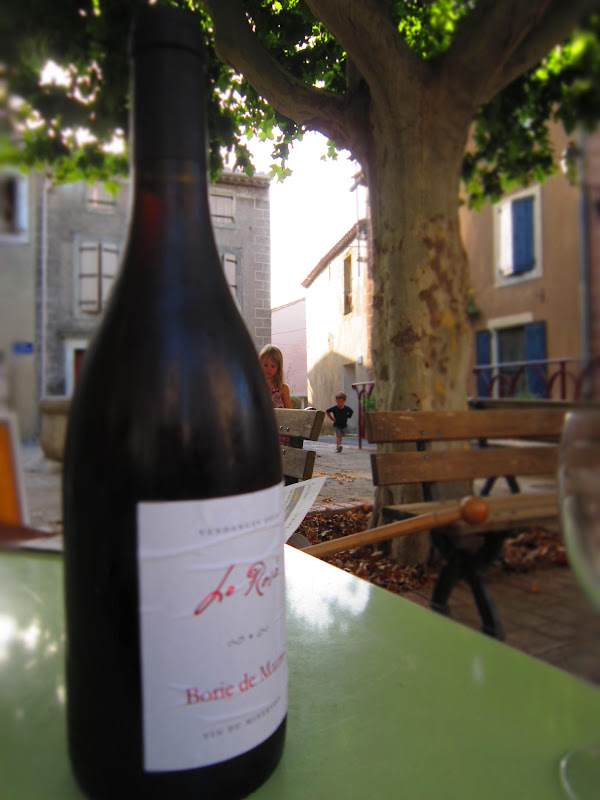 La Bastide d'Oupia Côté Sud: Côté village et sa région