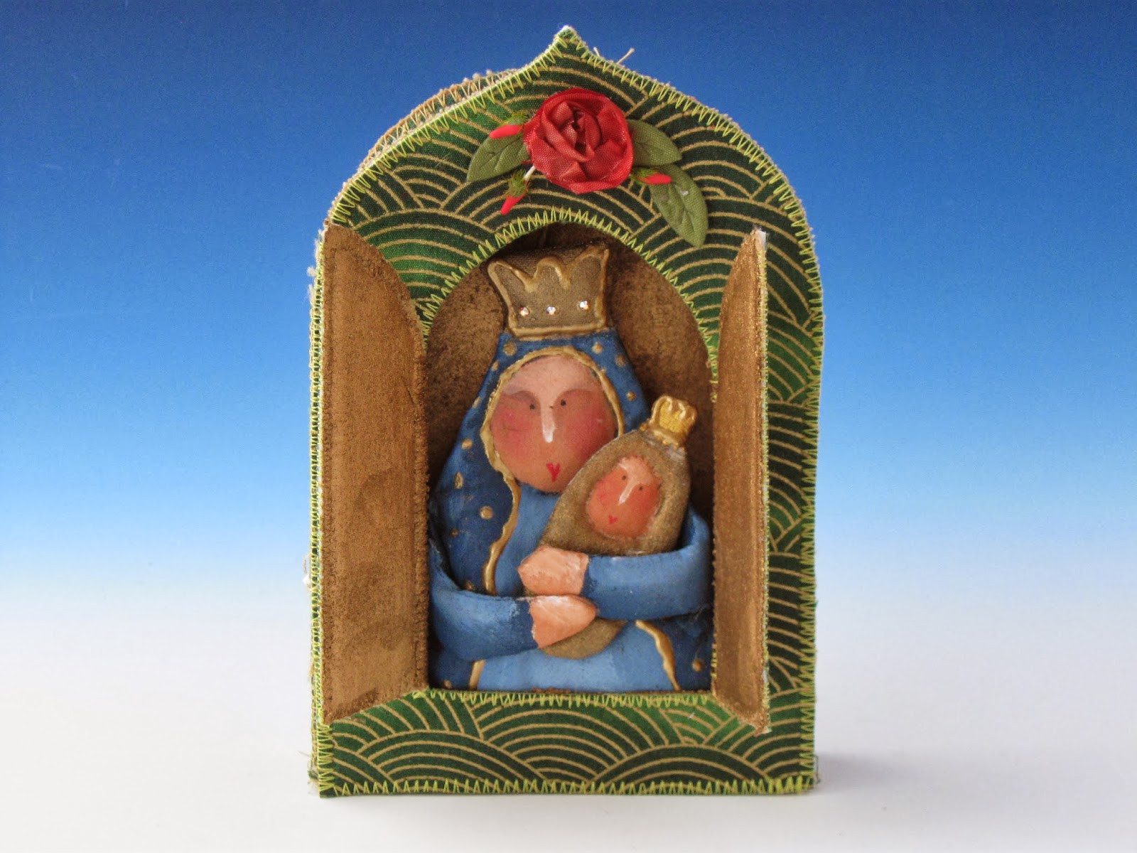 Addicted to Mermaids: More Virgin Mary diorama pix