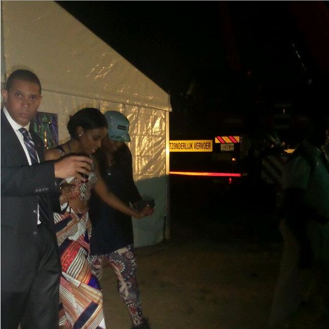 Angry Kelly Rowland Storms Off Stage At Darey Concert Due To Technical ...