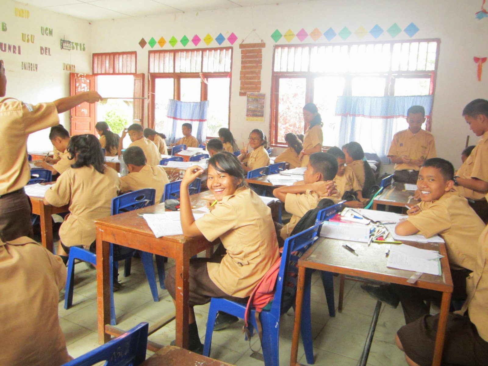 Proses Belajar Mengajar di kelas ~ SMA Negeri 1 Balige