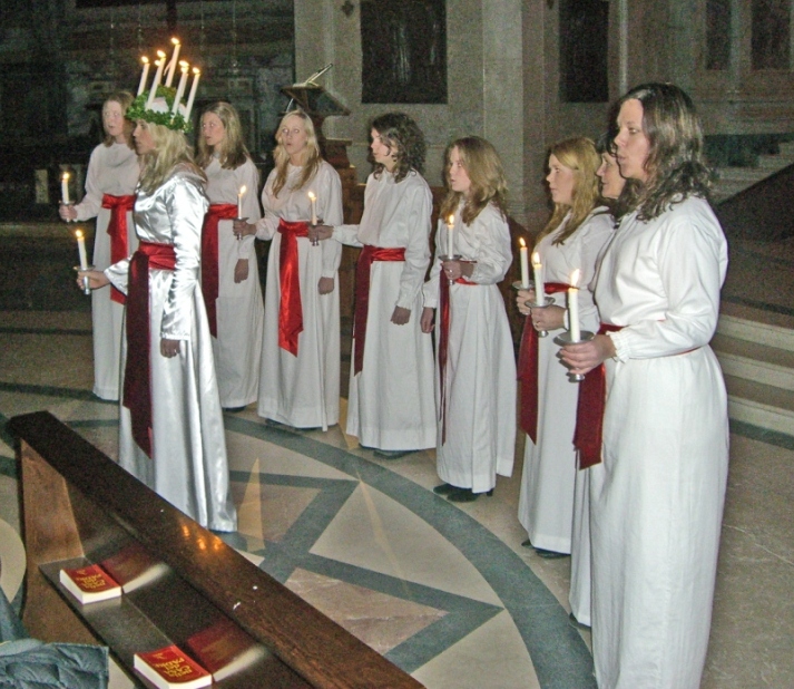 Un Momento Nordico: Santa Lucia Celebration