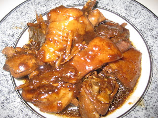 Filipino Dishes: ADOBONG MANOK (Filipino National Dish)