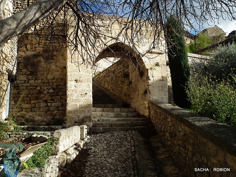 Un jour....Une photo !: Vieux village de Robion " Luberon , Vaucluse