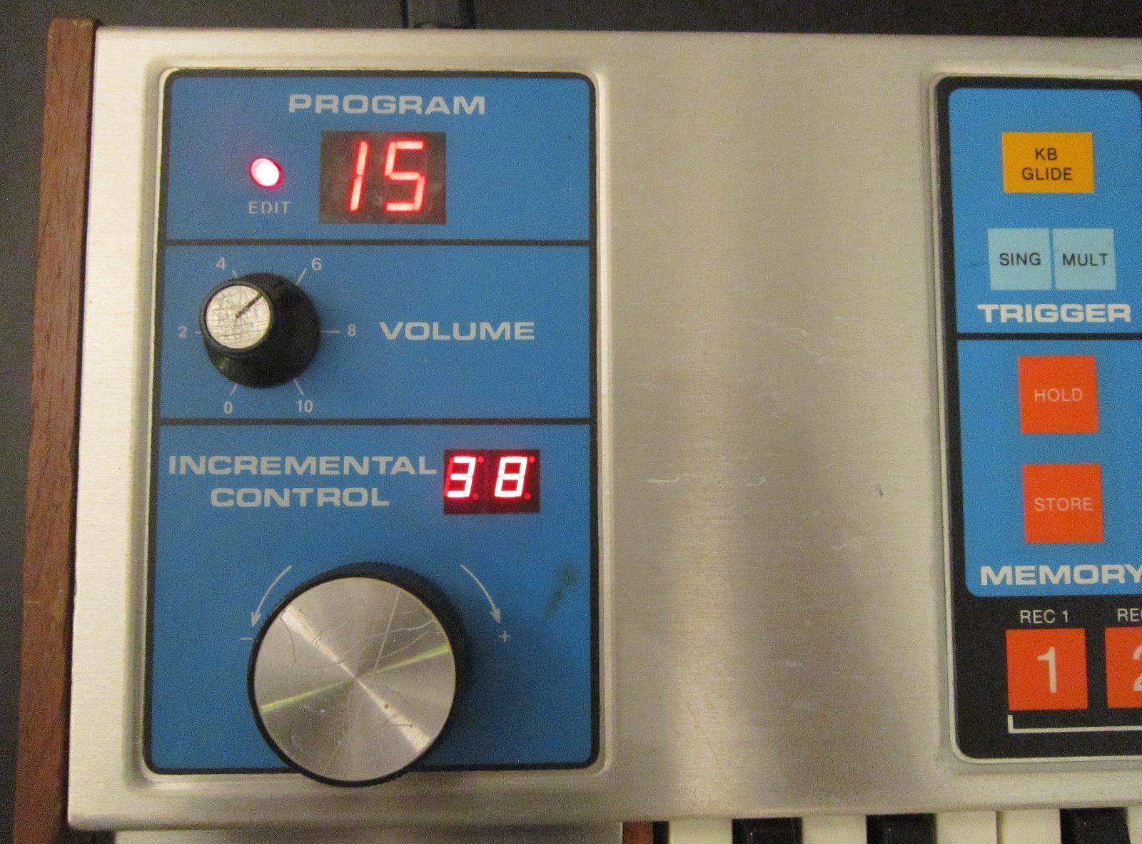 MATRIXSYNTH: Moog Source SN 1724