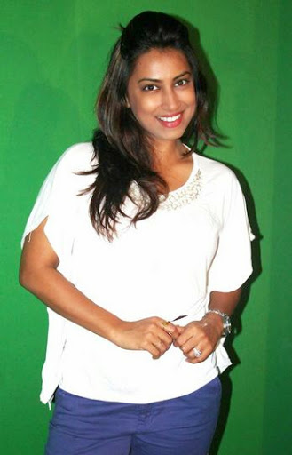 Kranti Redkar Wiki, Biography, Dob, Age, Height, Weight, Husband and More