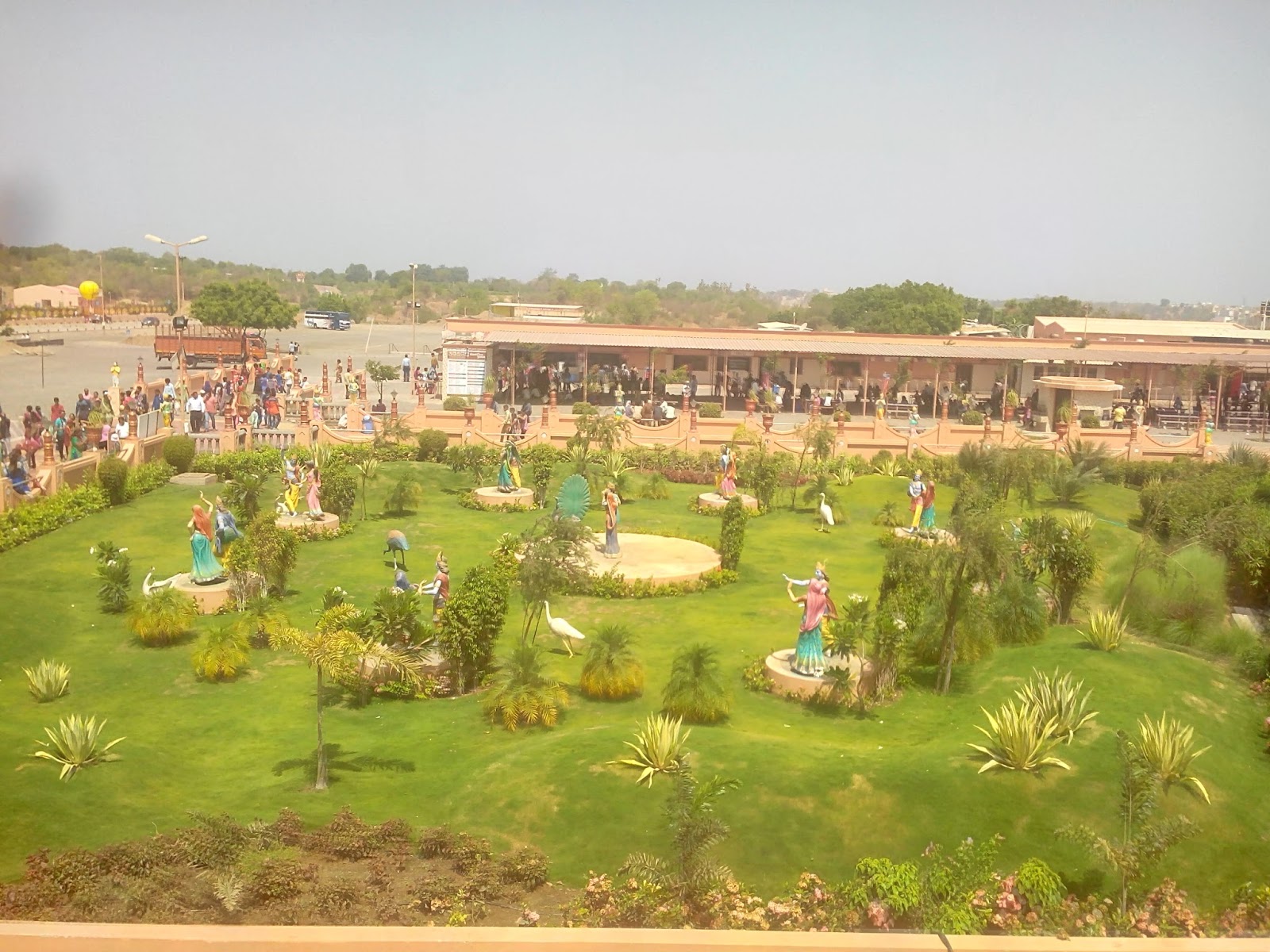 Nilkanth Dham Swaminarayan Temple-Sahjanand Univers in Poicha Gujarat India