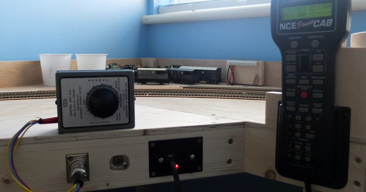 Martin's Model Railway: DCC and DC Controllers fitted and twin oval of ...