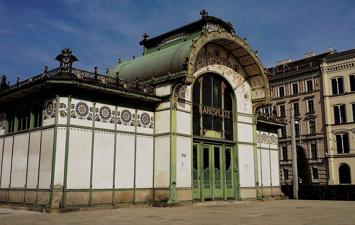 Vienna: prossima fermata Karlsplatz - Emotion Recollected in Tranquillity