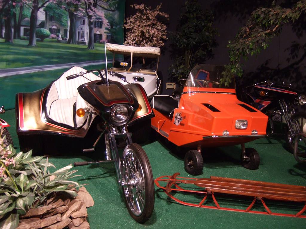 Just A Car Guy: Elvis toys at Graceland