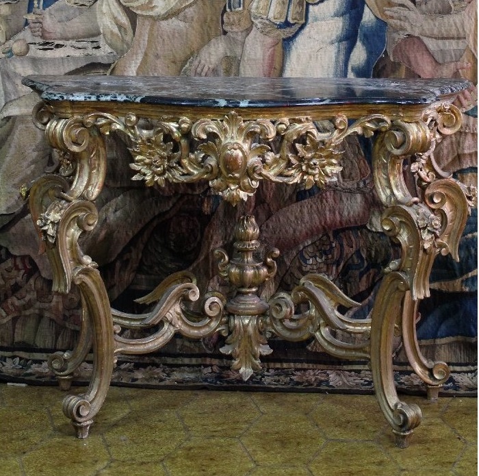 Eye For Design: Decorating French Style With Louis XV Console Tables