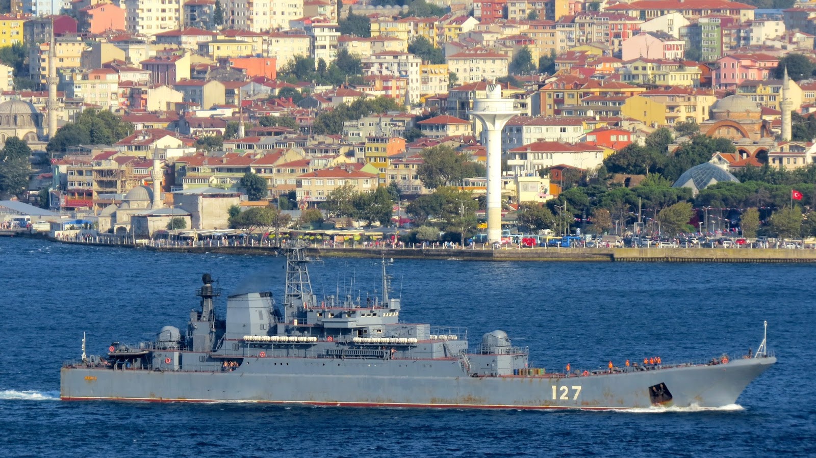 WARSHIPS ON THE BOSPHORUS: 127 BDK 43 MINSK,775 ROPUCHA CLASS