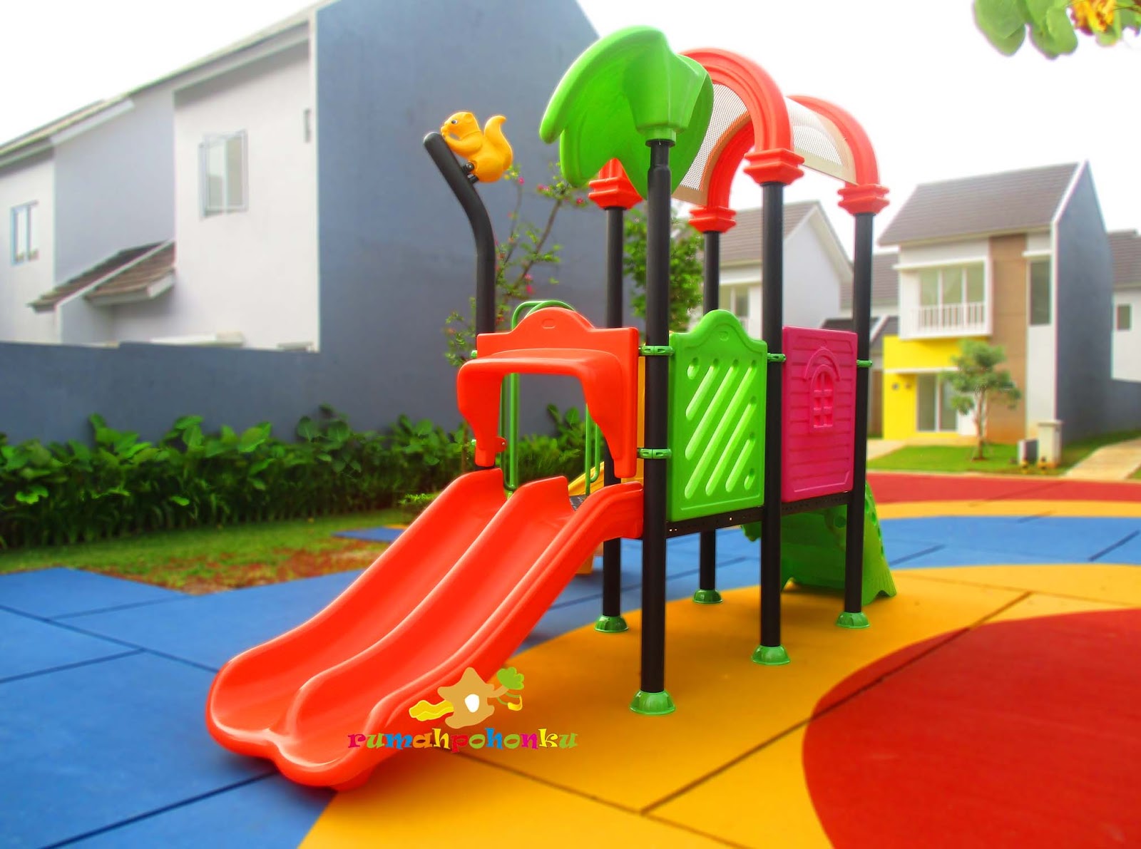 Playground Outdoor Besi: Garden Slide Set di Serpong Lagoon BSD