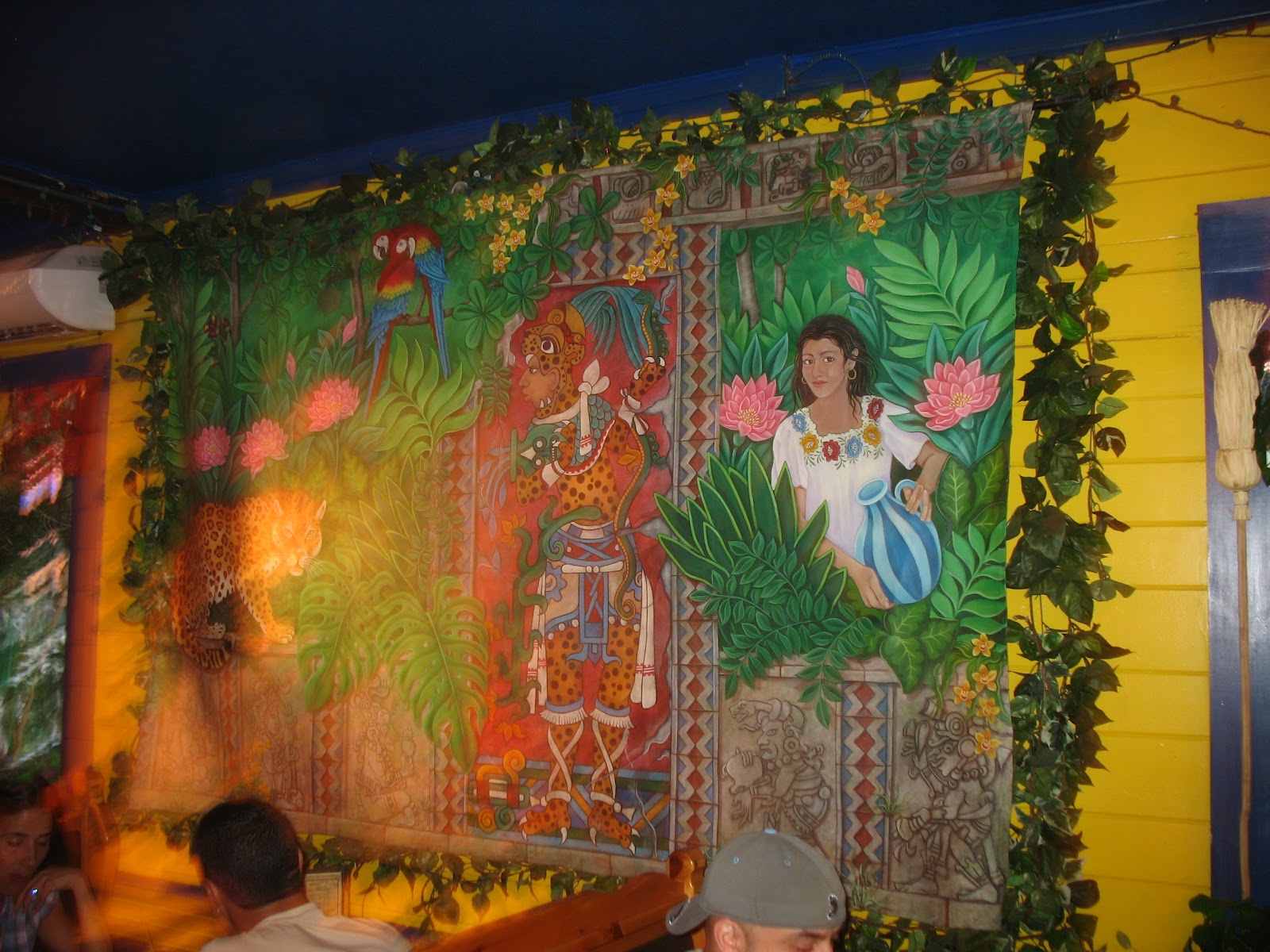 The decor at Maya Cafe is quite pleasing to the eyes!