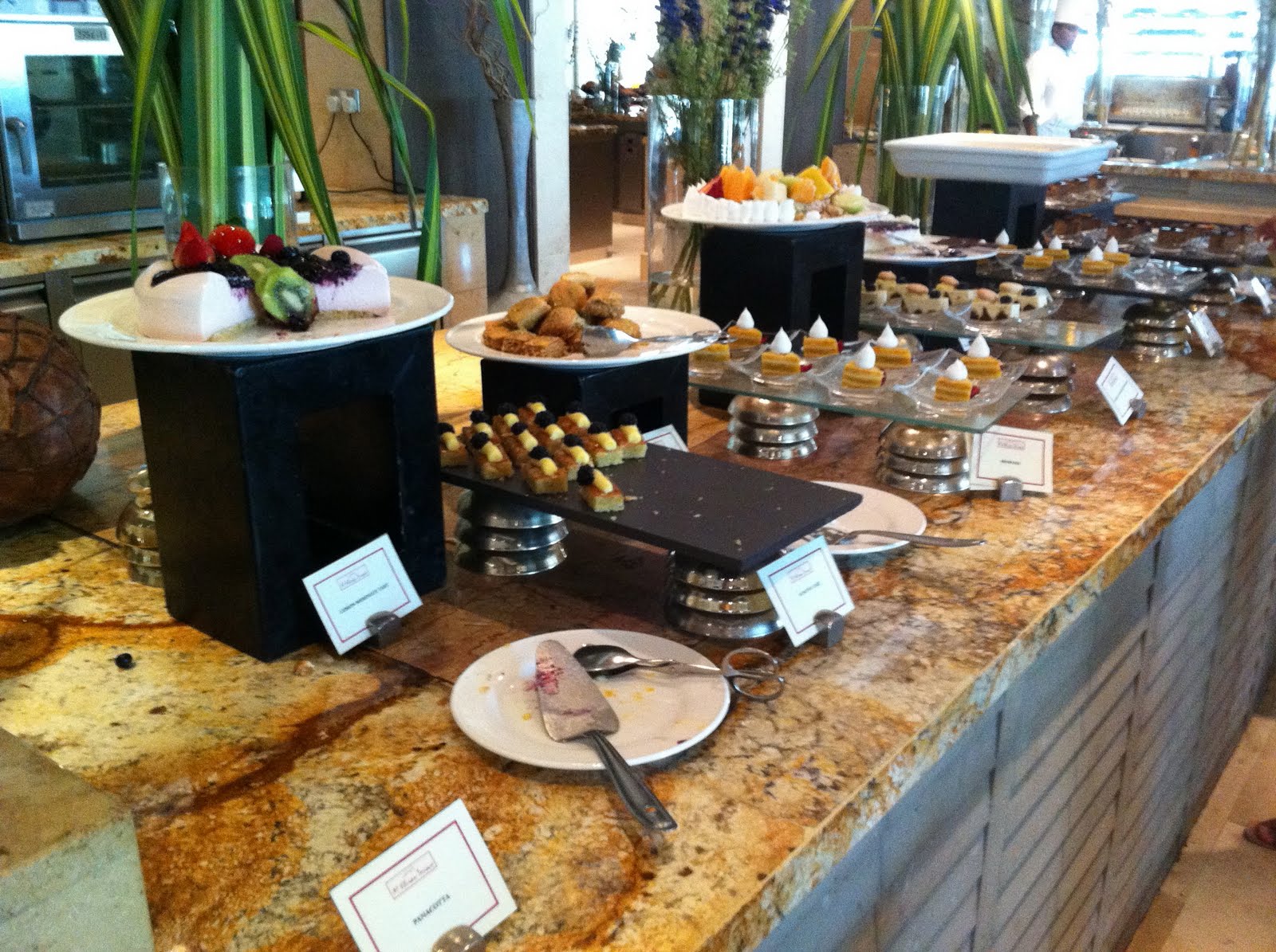 A Review A Day: Today's Review: Buffet At The Al Bustan Palace