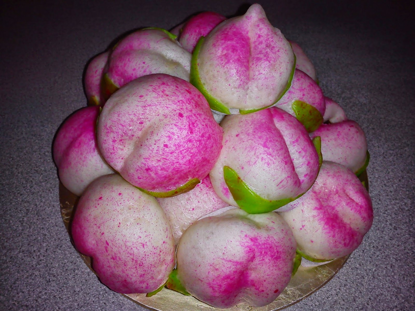 Cooking Pleasure: LONGEVITY PEACH BUNS [寿桃包]