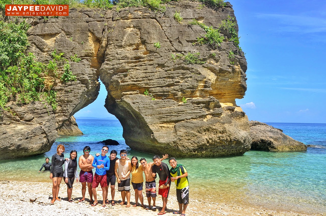 Heart of the Philippines: Maniwaya & Mongpong Islands | Marinduque