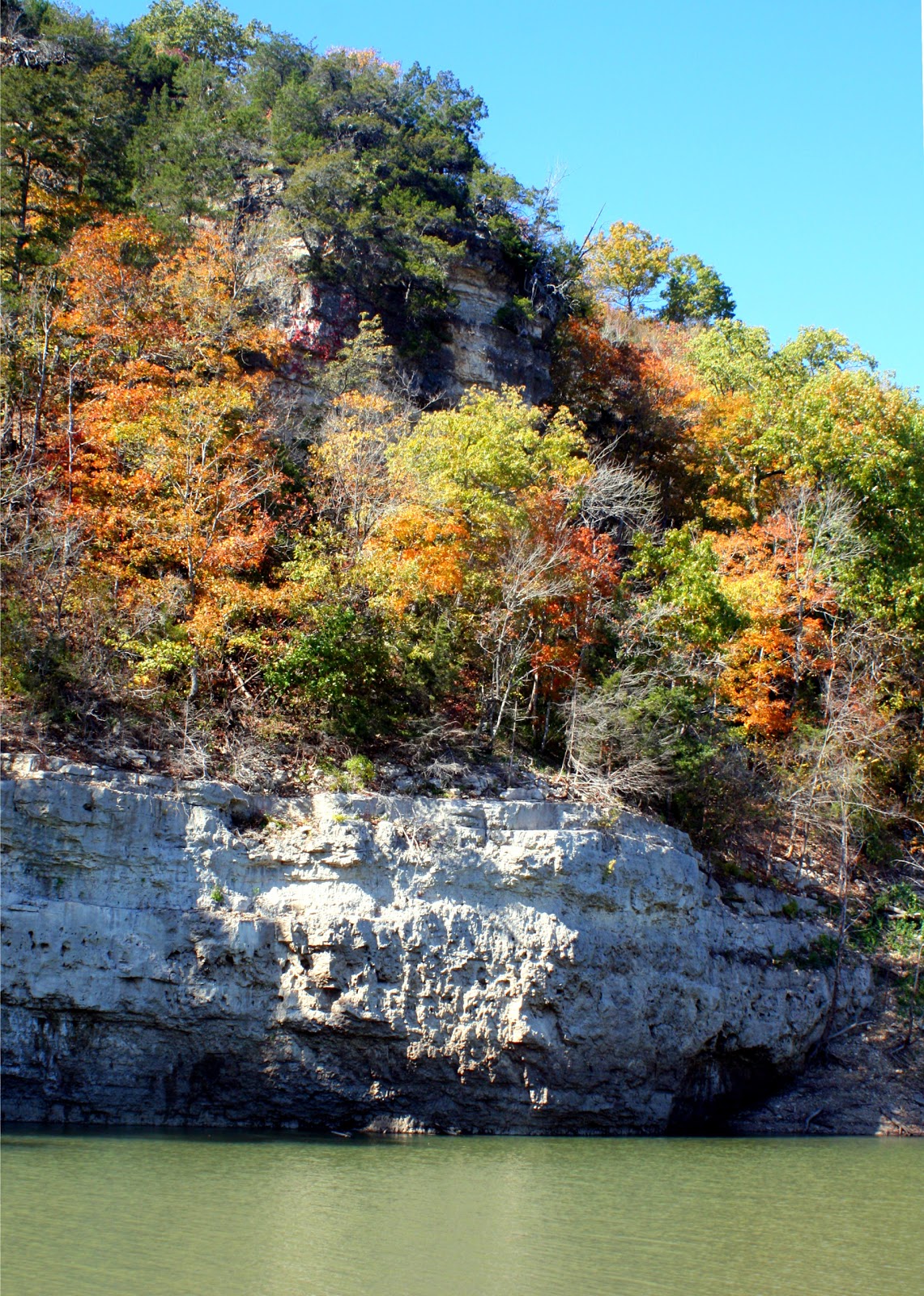 Forsythkid: Shadow Rock Park Missouri on a nice fall day!