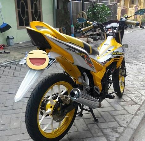 10 modifikasi motor honda sonic 150 r bergaya Road race keren