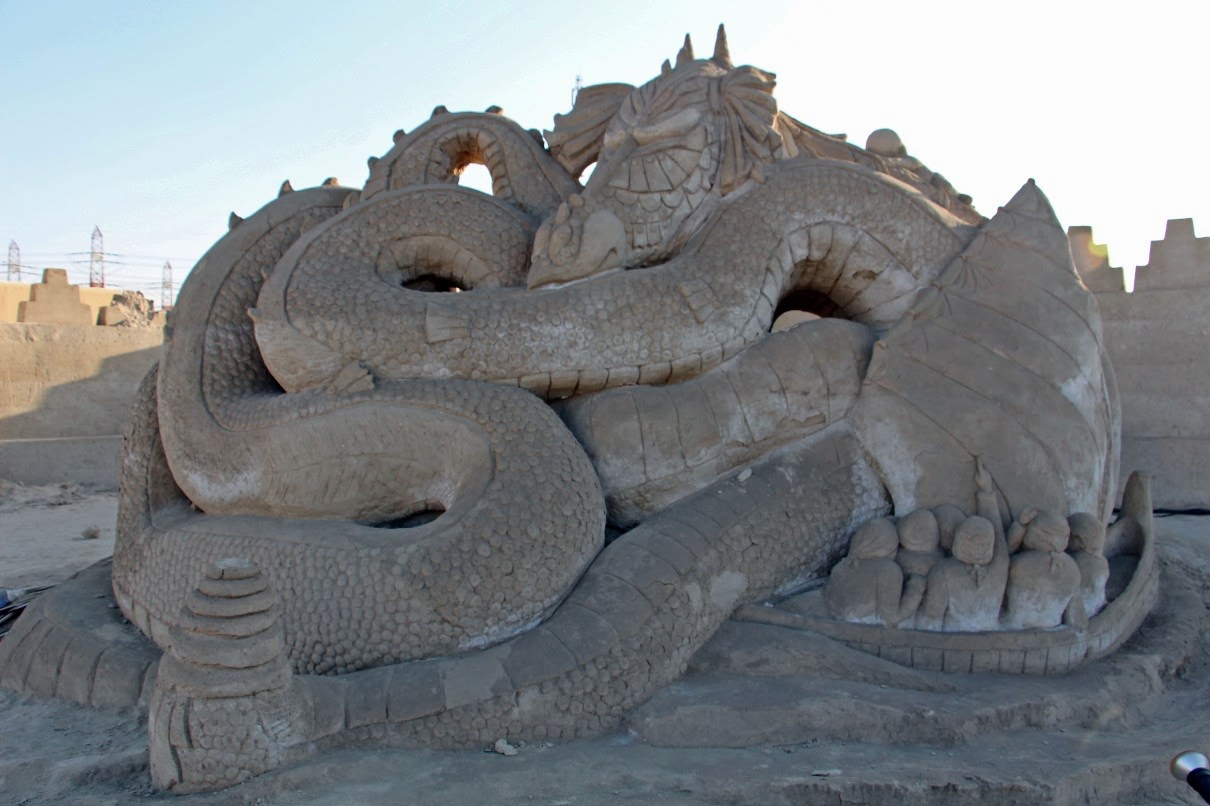 the viewing deck: Remal Sand Sculpture Festival in Kuwait