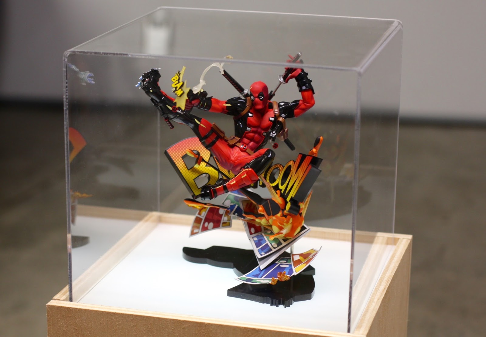 GEEK DIY BAM!: MARVEL COMICS DEADPOOL ACRYLIC DISPLAY CASE DIY INSPIRATION