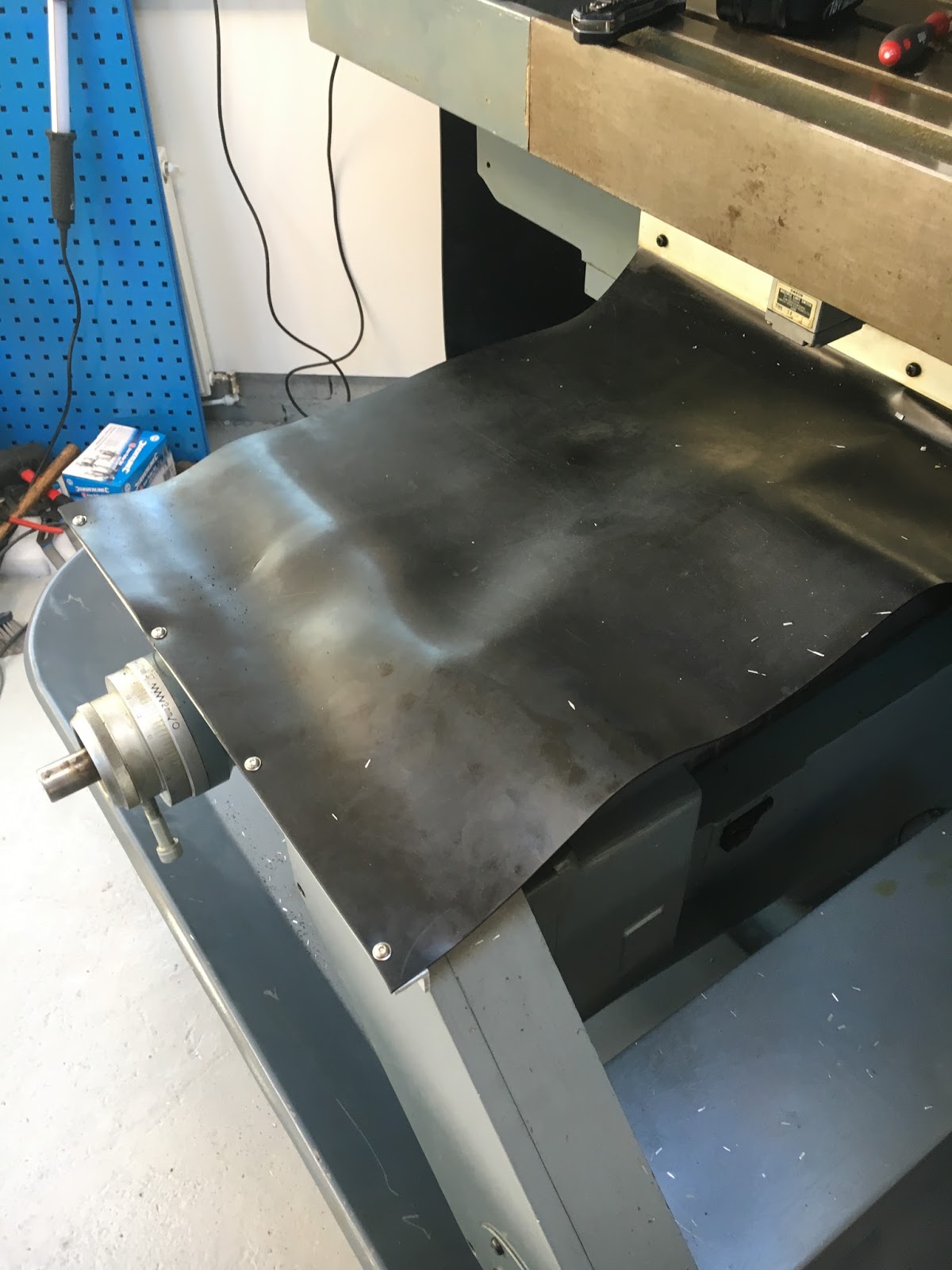 The Mighty Shiz: Power drawbar, curtains and swarf guards sorted