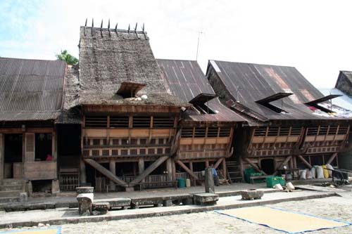 Rumah Adat Omo Hada - Vinz Craft