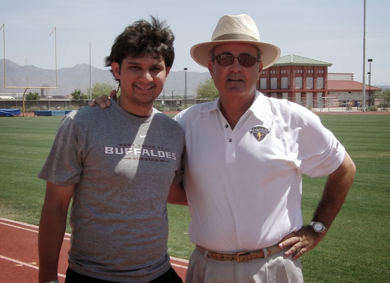 Coach Zauner's Blog...: Sergio Castillo All American Kicker, Wins Fred ...