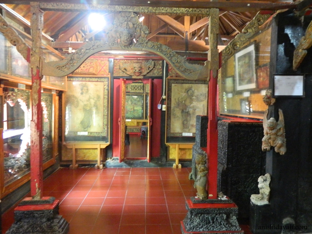 SangPetualang: Museum Le Mayeur Sanur Bali, Lukisan - Lukisannya Tak ...