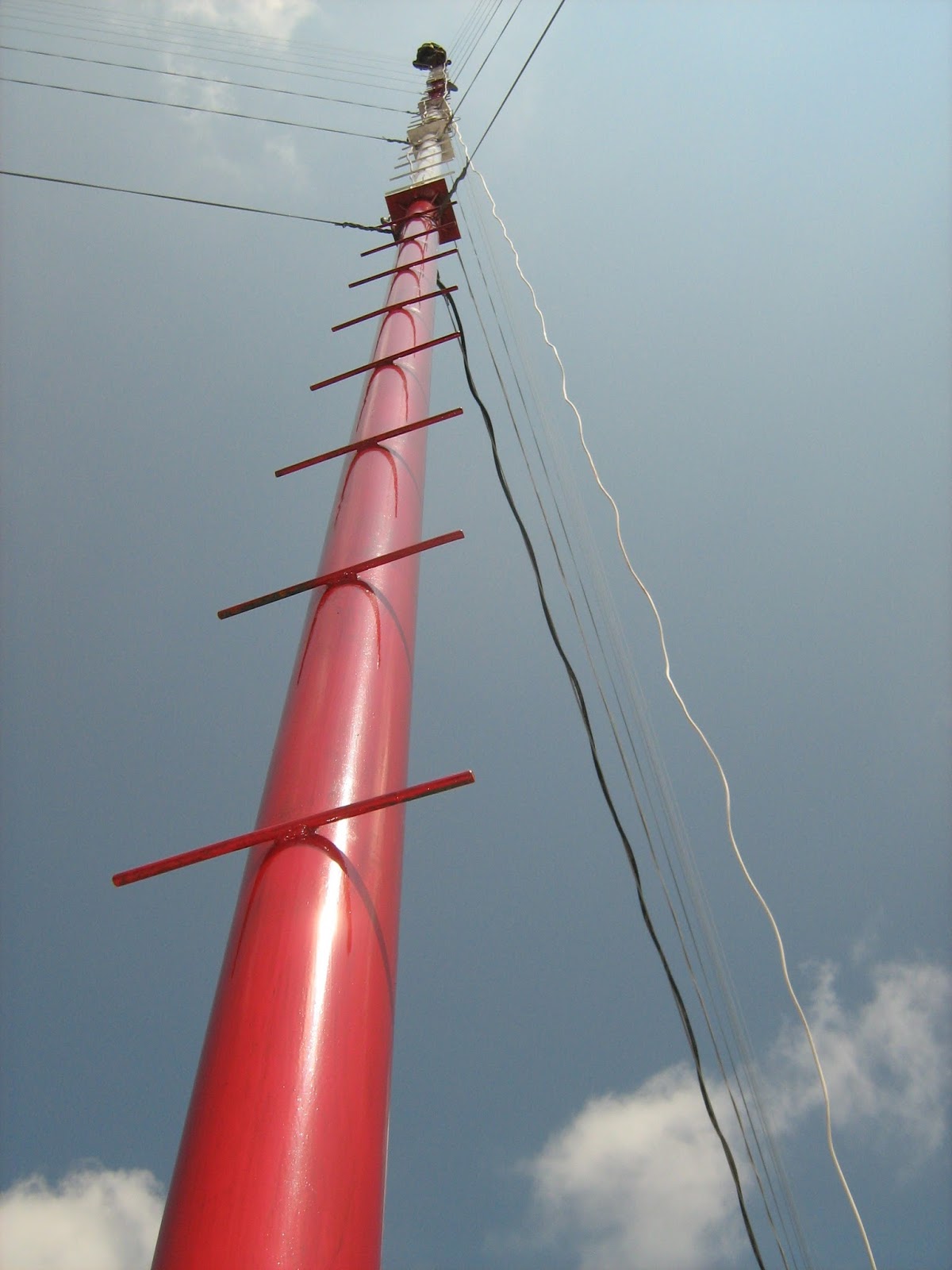 Tiang MONOPOLE - Aneka Tiang Lengkap Surabaya