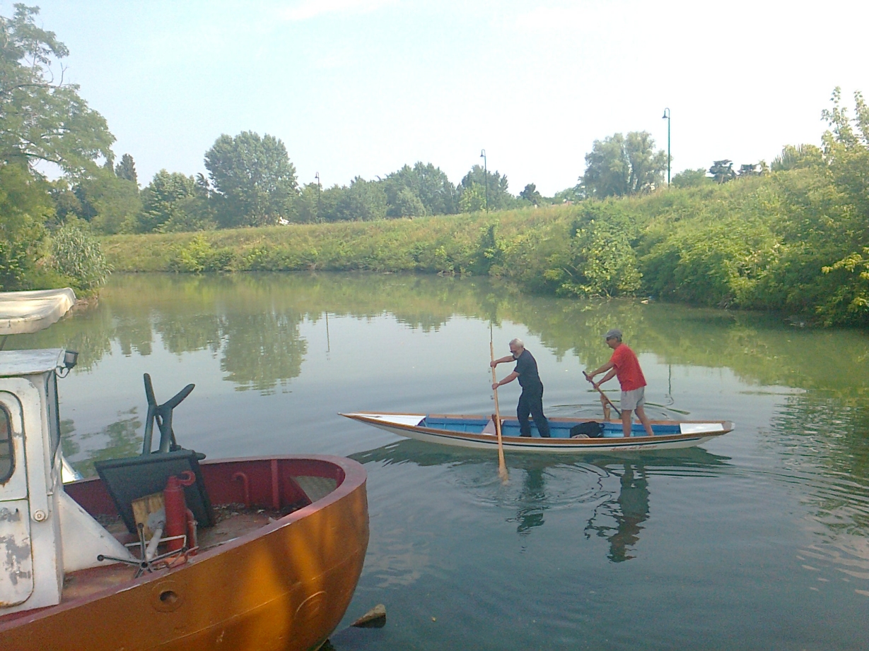 Recovering traditional boats in Padua: S-ciopon launching and testing