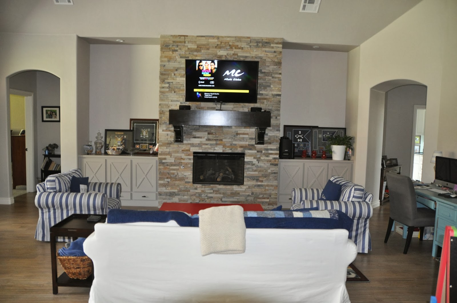 made: {Double} Giant Photo Display {DIY + Tutorial}