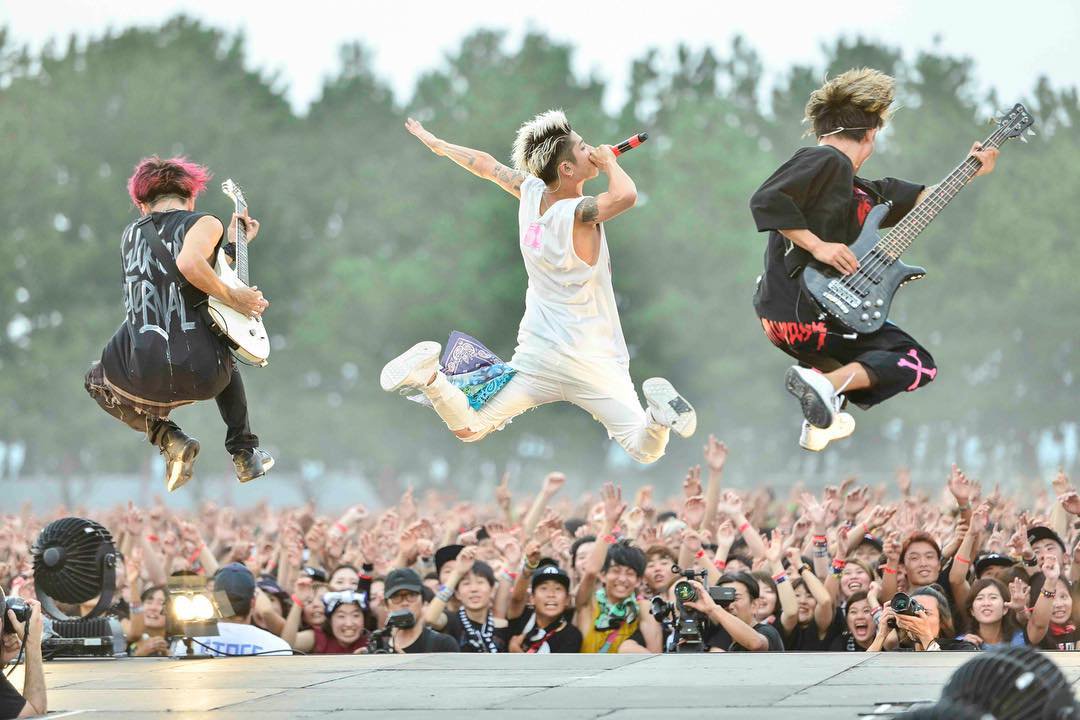 ONE OK ROCK: Special Live in Nagisaen (2016) \\ Concert - ONE OK ROCK ...