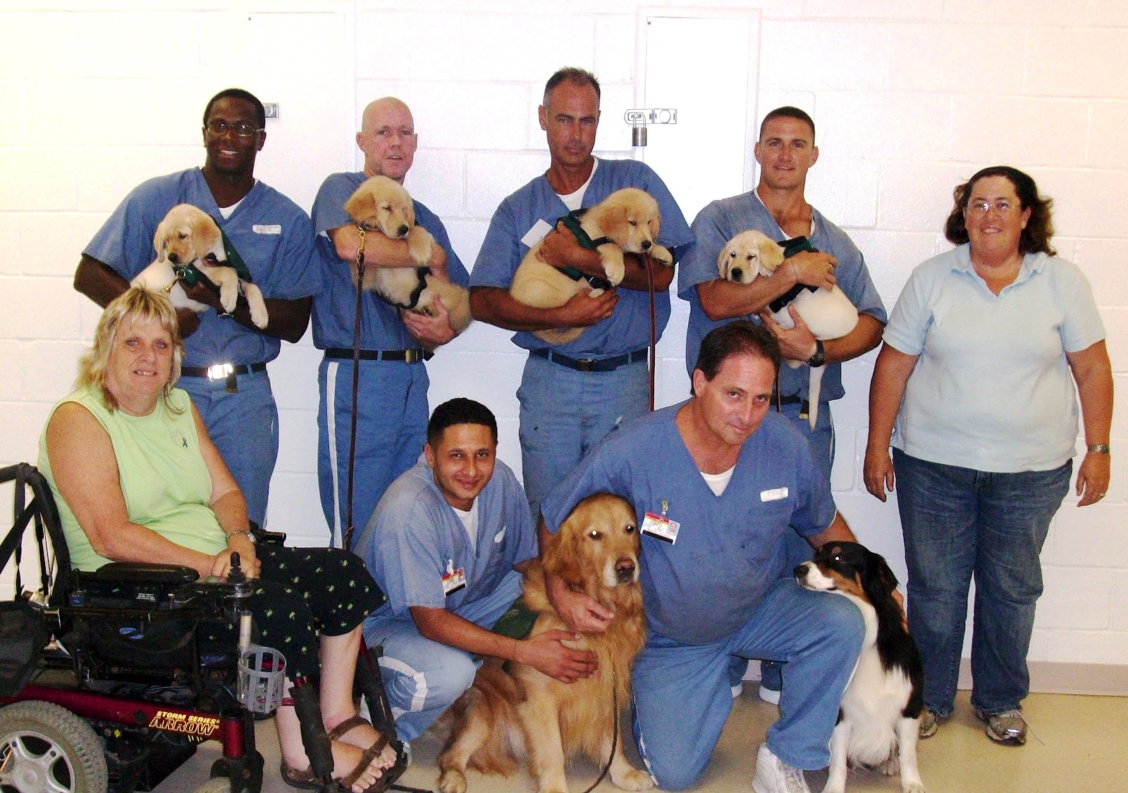 PRISON DOG PROGRAMS ~ BRIDGES and PATHWAYS of COURAGE: A FEW PRISON DOG ...