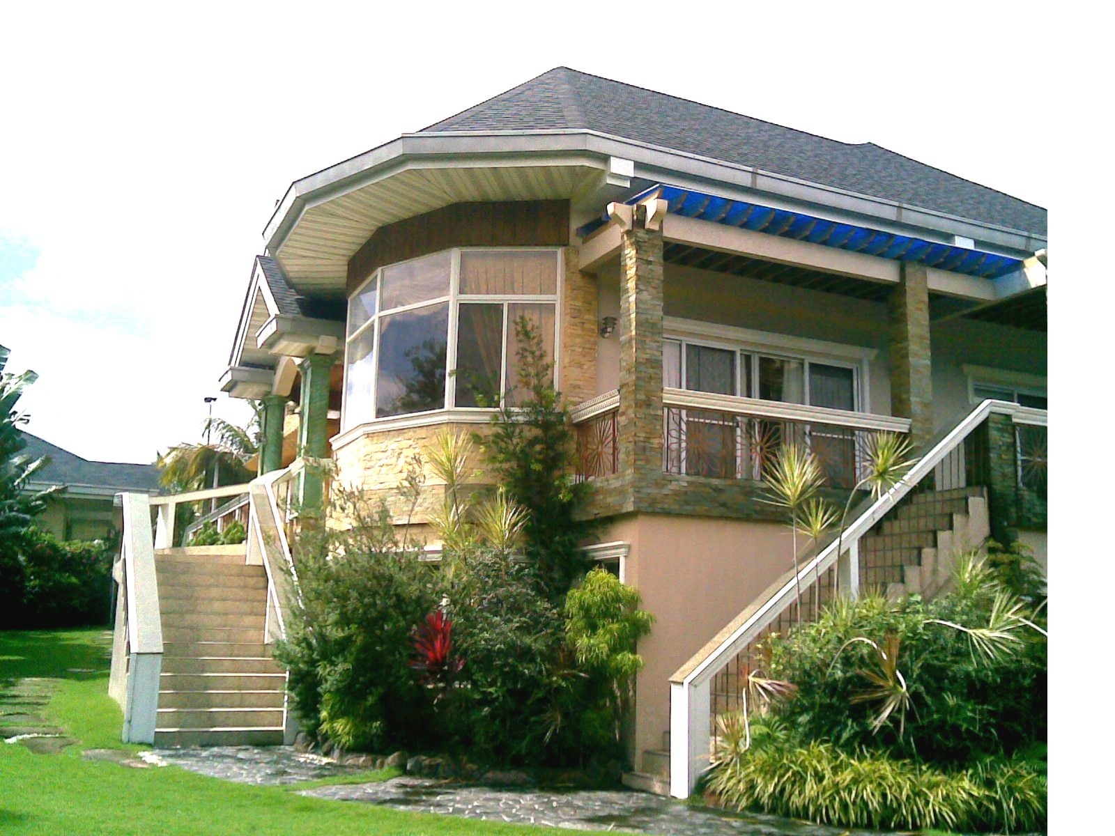 Bohol Listings: 6-BEDROOM SPLIT LEVEL RESIDENTIAL HOUSE