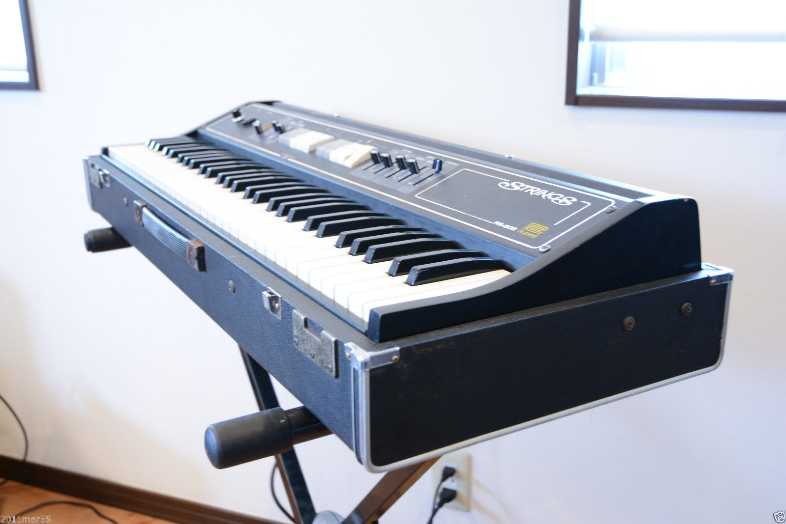 MATRIXSYNTH: Roland RS-202 Strings String/Brass Synthesizer SN 501404