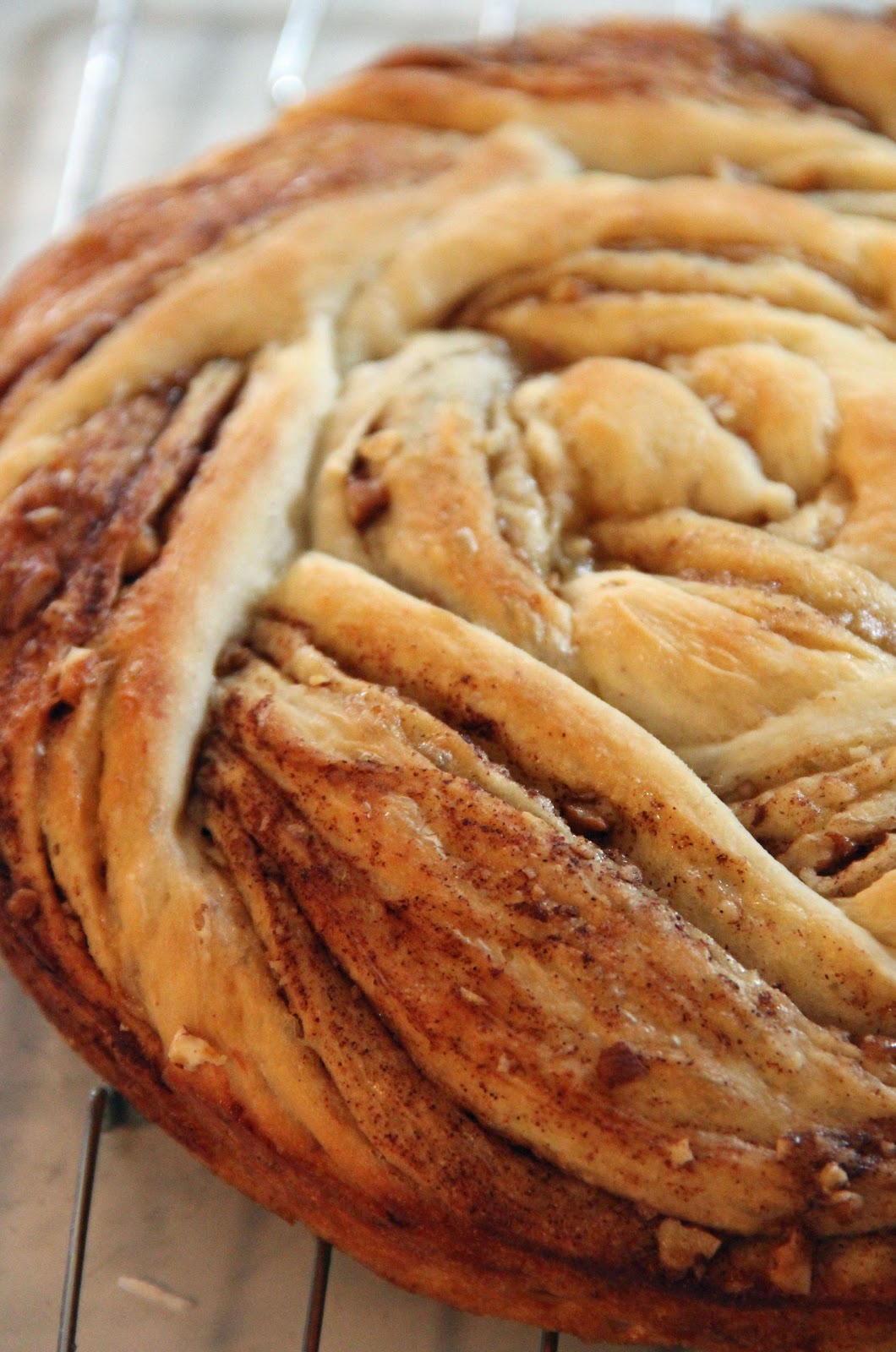 Jo and Sue: Cinnamon Roll Up Bread