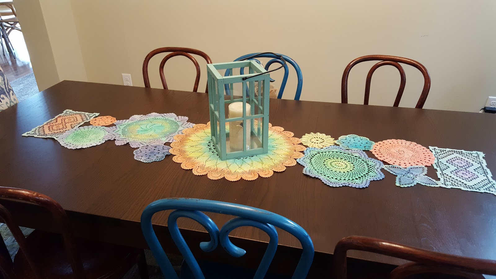 Dyed Vintage Doily Table Runner | So Much To Make