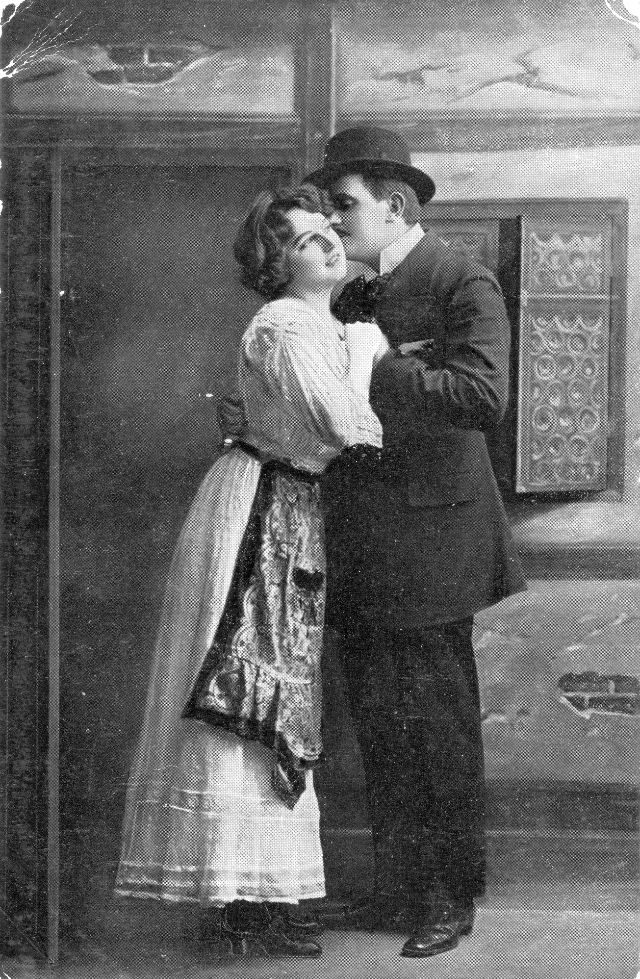 22 Cool Pics That Capture Sweet Kisses of Edwardian Couples ~ Vintage ...