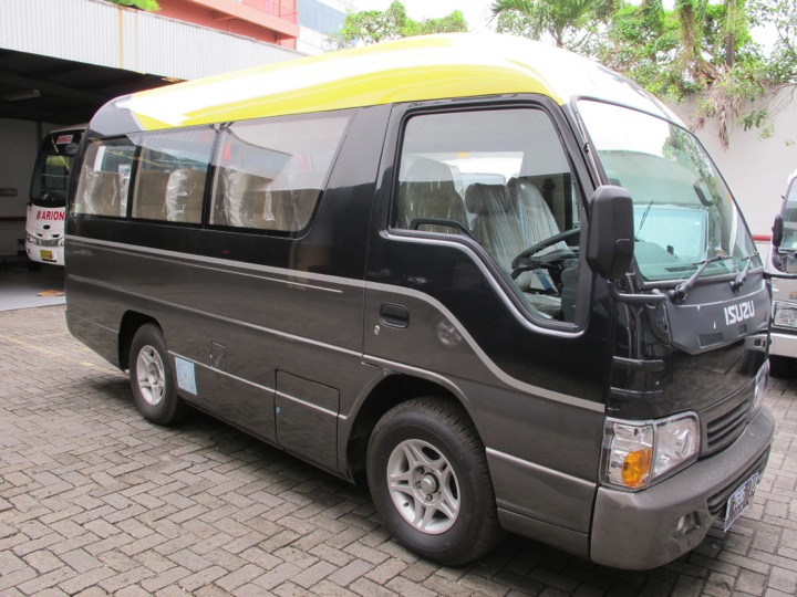 Isuzu Elf Microbus Deluxe Karoseri RAHAYU SENTOSA - Harga Isuzu Elf ...