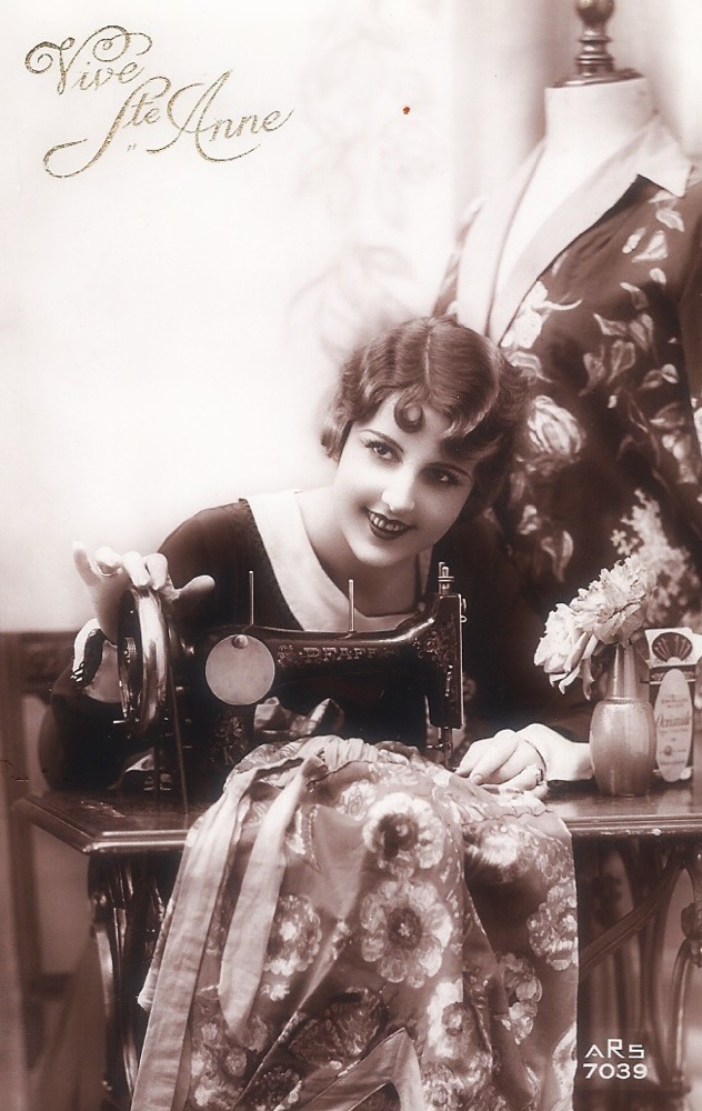 Quilting on the Crescent: Trade Card Tuesday: Vive St. Anne & Pfaff