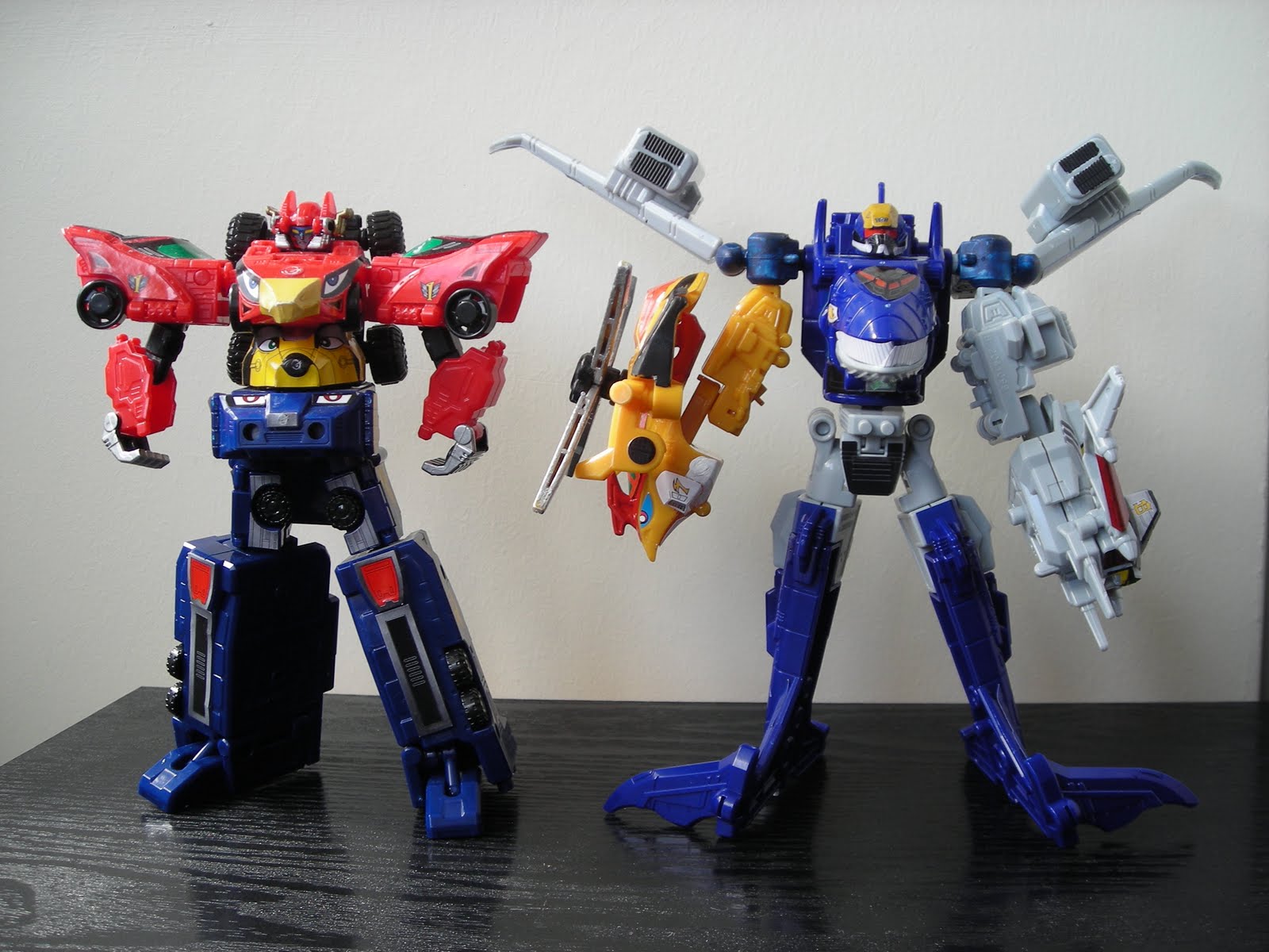 My Shiny Toy Robots: Toybox REVIEW: Engine Sentai Go-Onger mini-pla ...