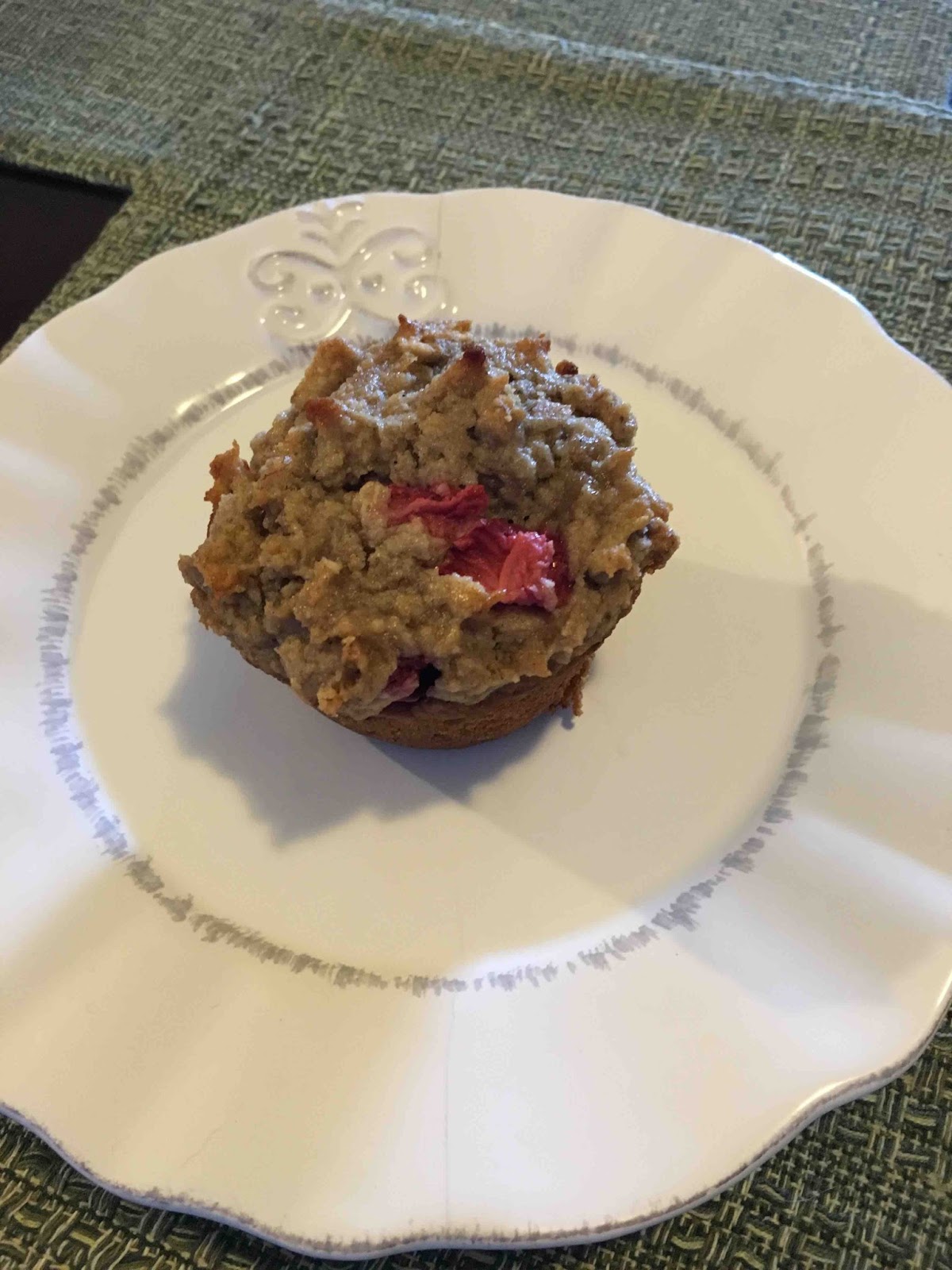 That's My Secret - I'm Always Tired: Banana Berry Oat Muffins (Gluten Free)