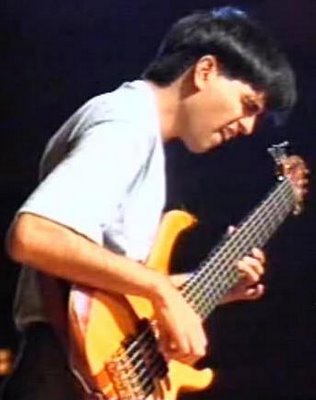 ENTREVISTA CON EL BAJISTA MARCELO TORRES. ~ El Refugio de los Músicos