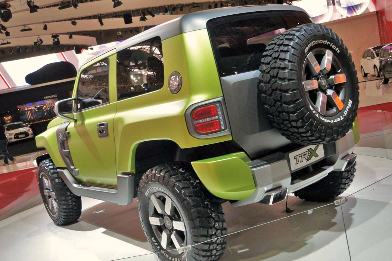 Auto Motor Racing: „ფორდის“ „ჯიპ ვრანგლერი“ – „ტროლერ TR-X“