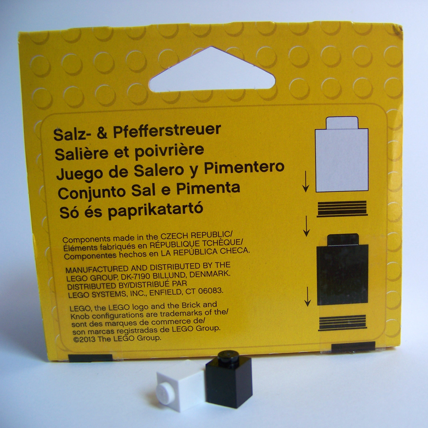 Cavort: Home: LEGO Salt and Pepper Set 850705 review