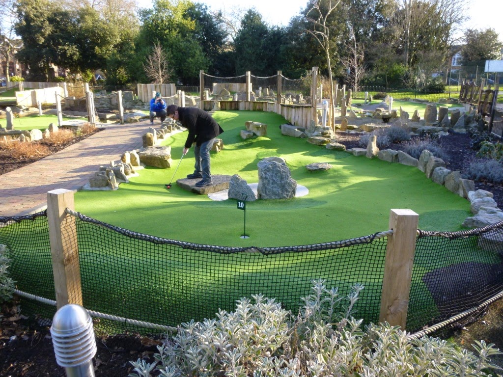 The Ham and Egger Files: Minigolf with The Putting Penguin at Putt in ...