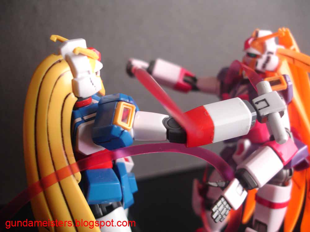 Gundam Meisters: Gunpla Comparison: Gundam Nobell vs. Nobell (Berserk Mode)